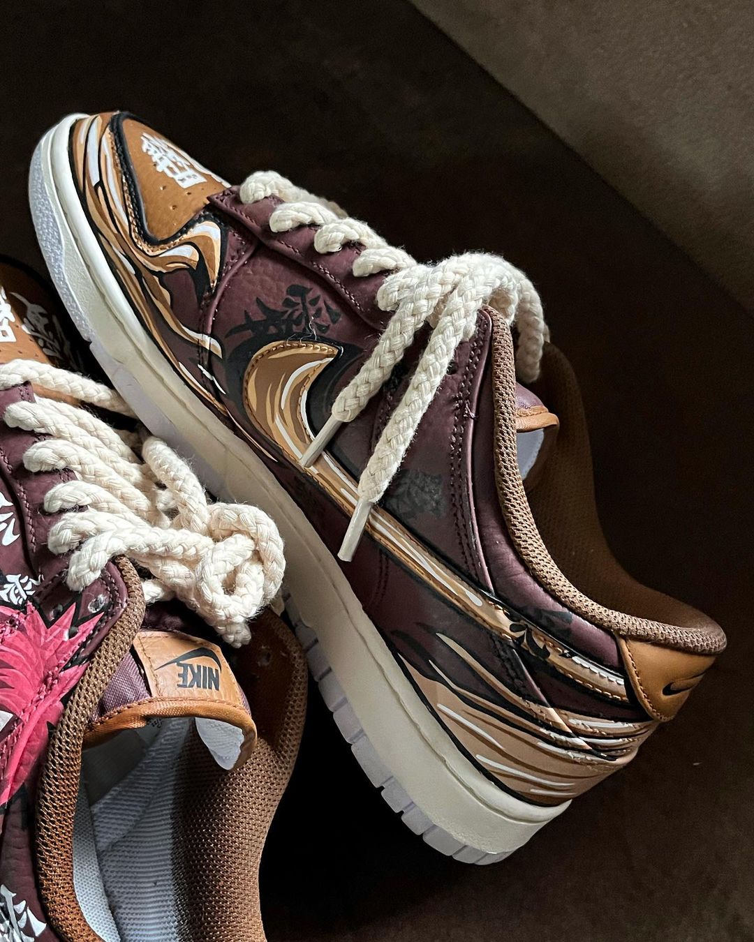 Brown Character Painting Custom Dunk – customasurprise