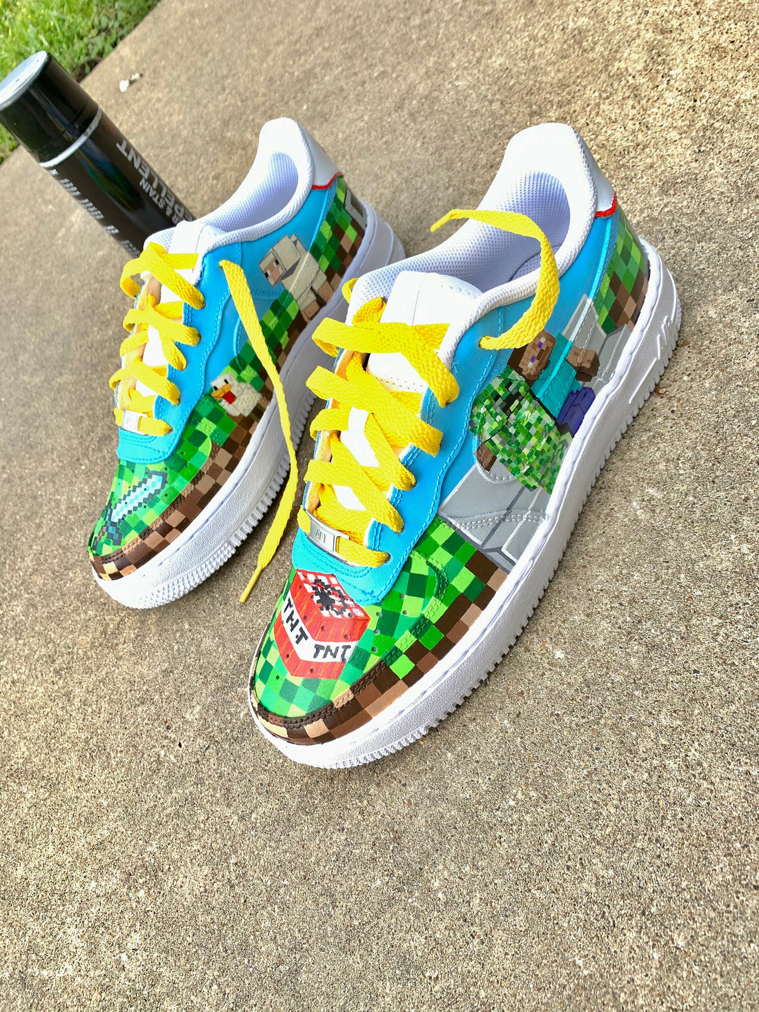 Minecraft Graffiti Custom Air Force 1 – customasurprise